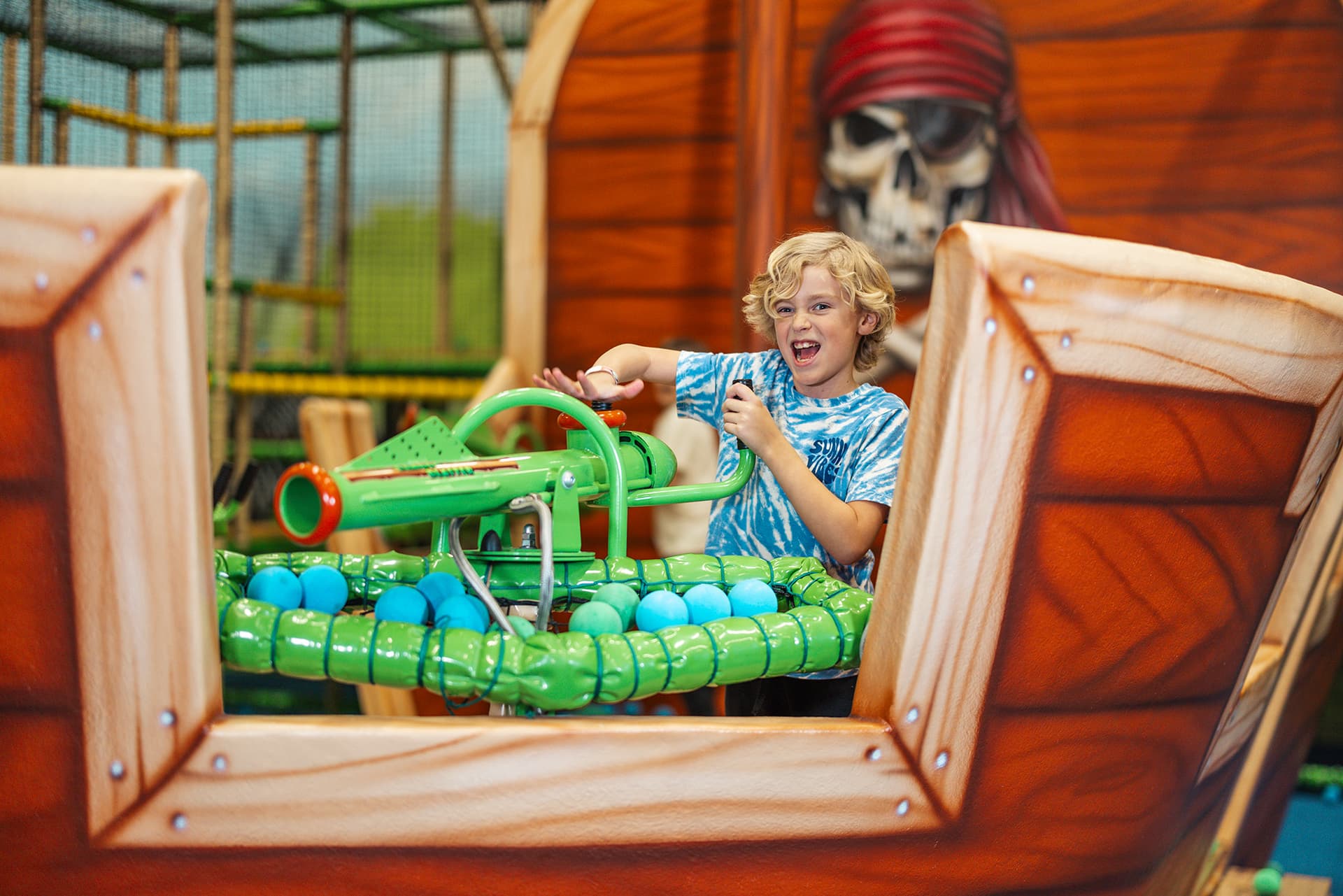 Entrances - Buy ticket & book playtime | Leo's Lekland
