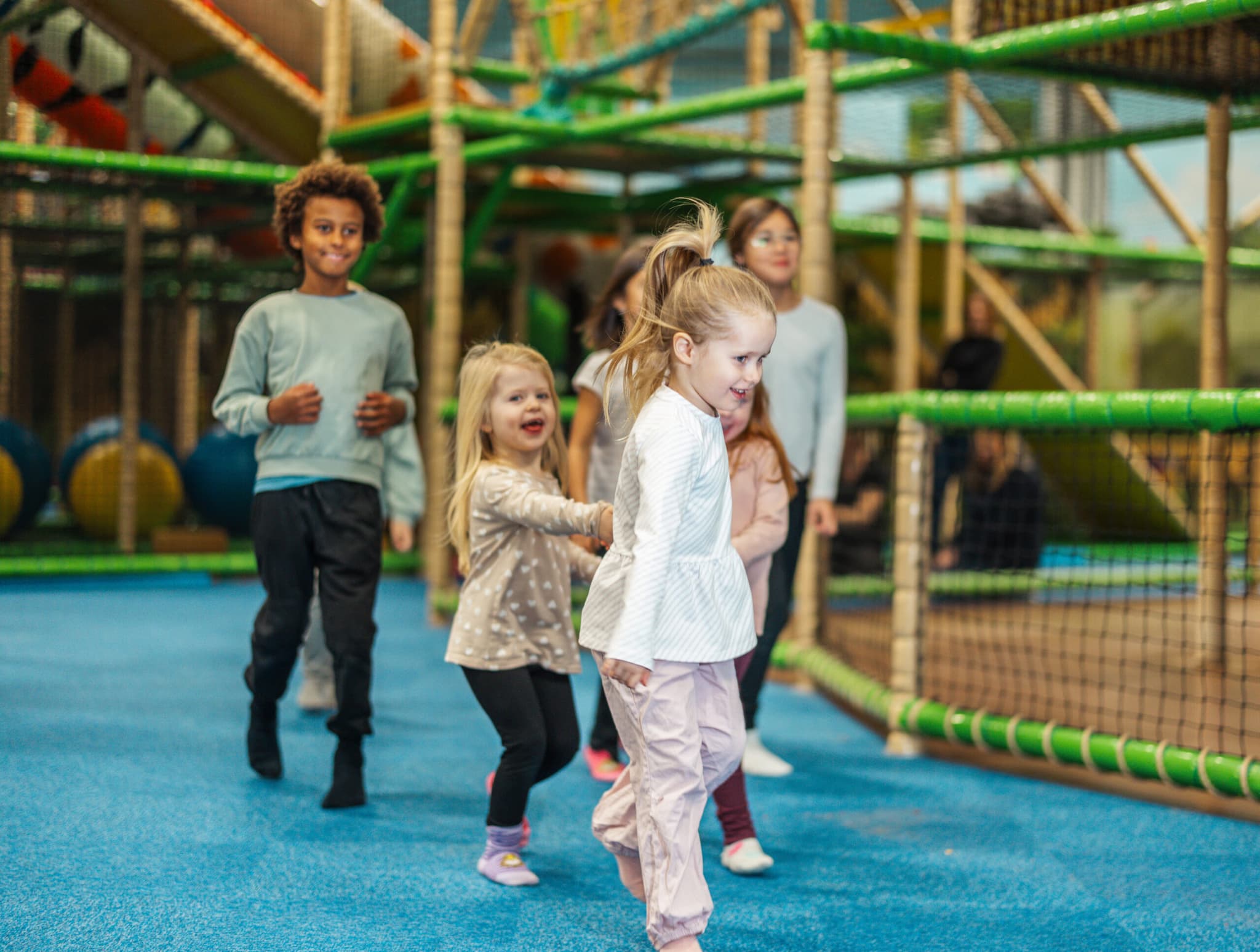Entrances - Buy ticket & book playtime | Leo's Lekland